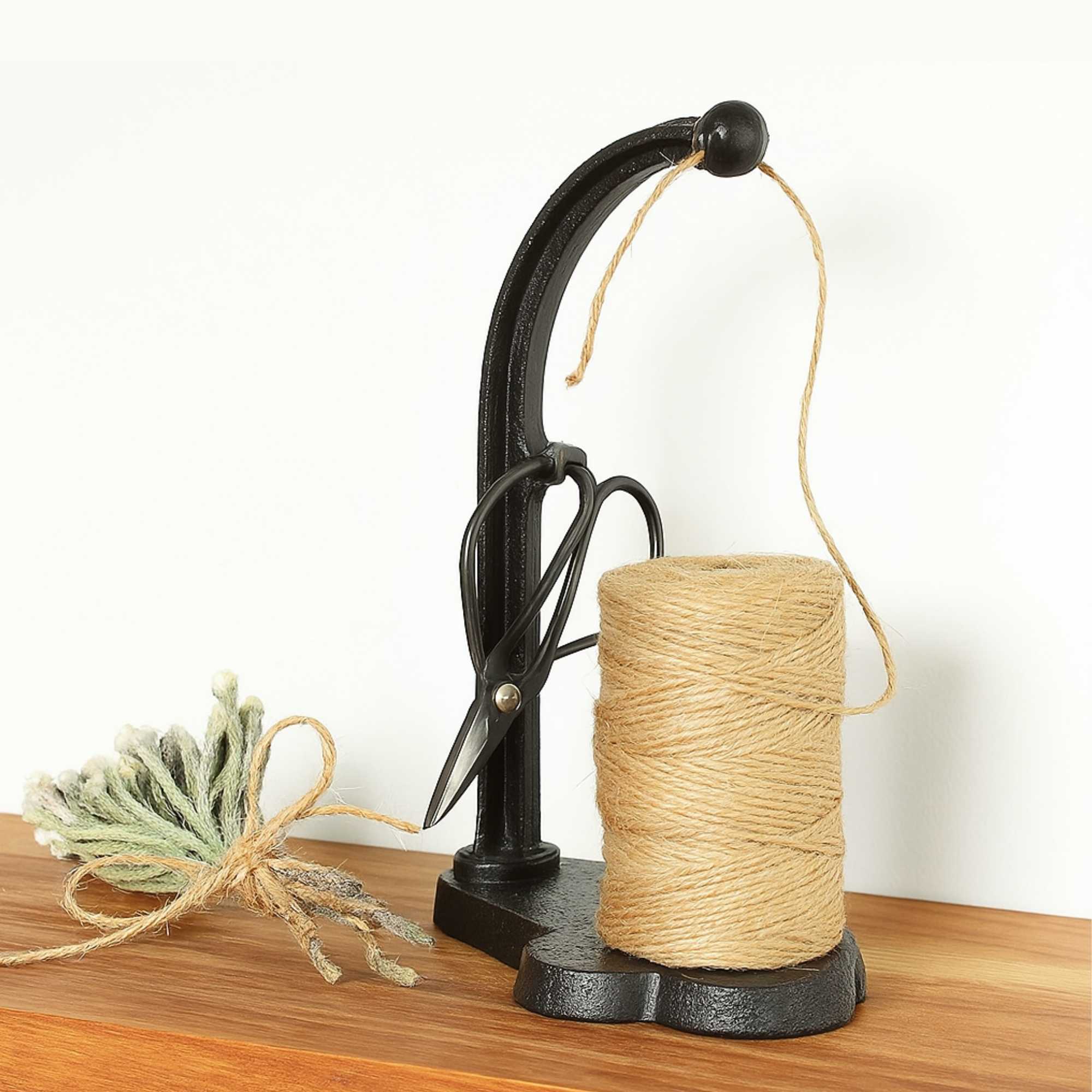 Cast Iron Garden Twine Dispenser with Scissors – Minimalist Gardener